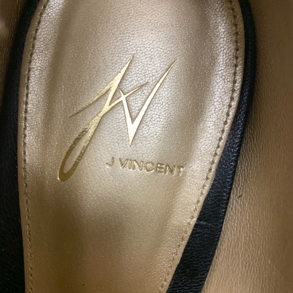 J Vincent | Shoes | J Vincent Leather Heelspumps Size 8m | Poshmark